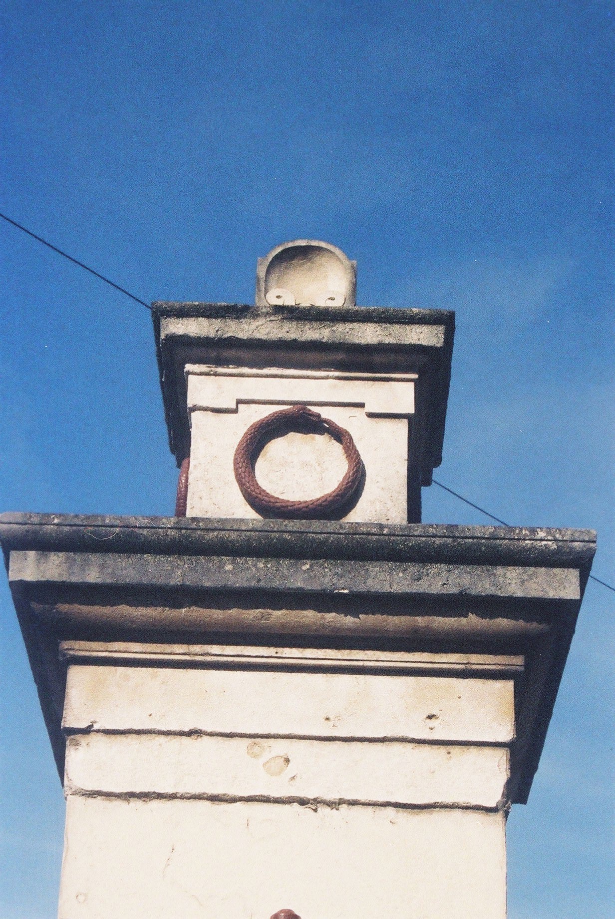 Top 10 Victorian cemetery symbols in Nunhead Cemetery – shadows fly away